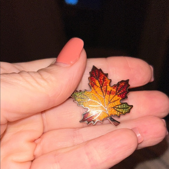 boyd brand | Jewelry | Vintage Maple Leaf Brooch | Poshmark